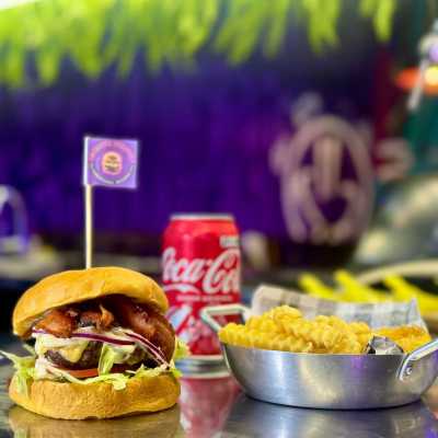 MONSTERBURGUERTAUBATE